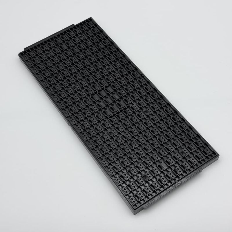 Czarny ESD MPPO Matrix Tray z wymiarami zewnętrznymi standardowego ...